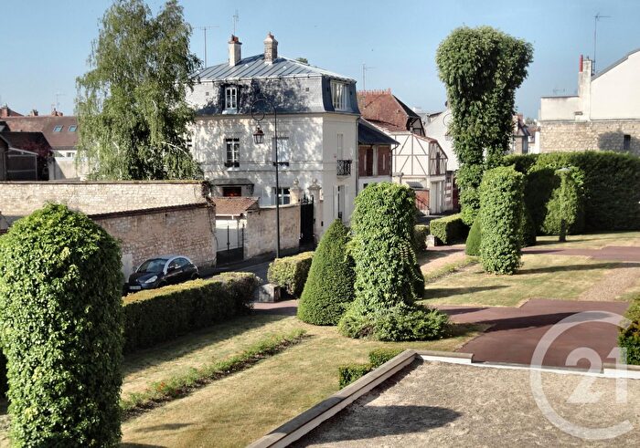 Appartement à louer - Compiègne, Les Veneurs - 2 pièces - 1 chambre
