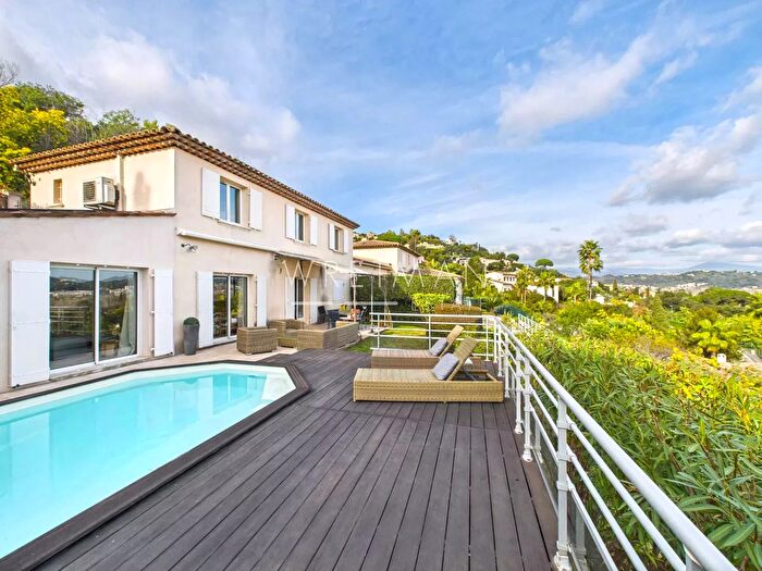 Maison à vendre - Mandelieu-la-Napoule, Capitou - 6 pièces - 4 chambres