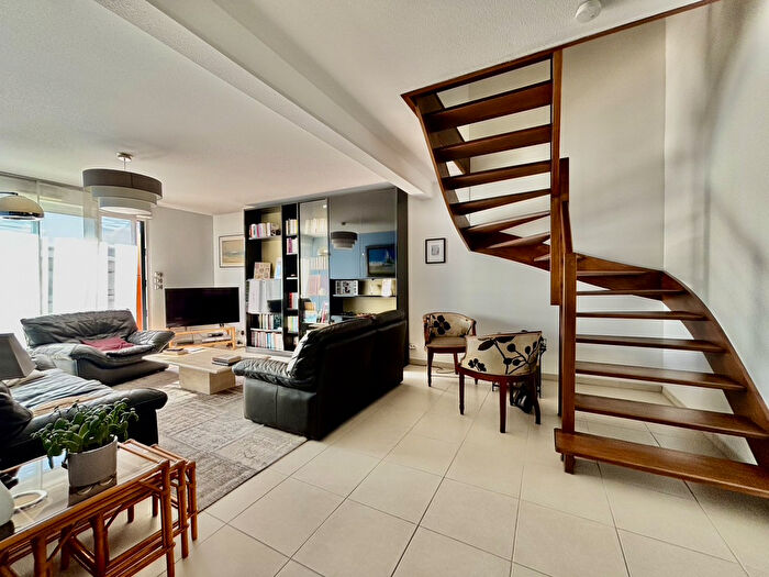 Appartement à vendre - Limoges, Centre-ville, Hôtel de Ville, Emailleurs - 5 pièces - 3 chambres