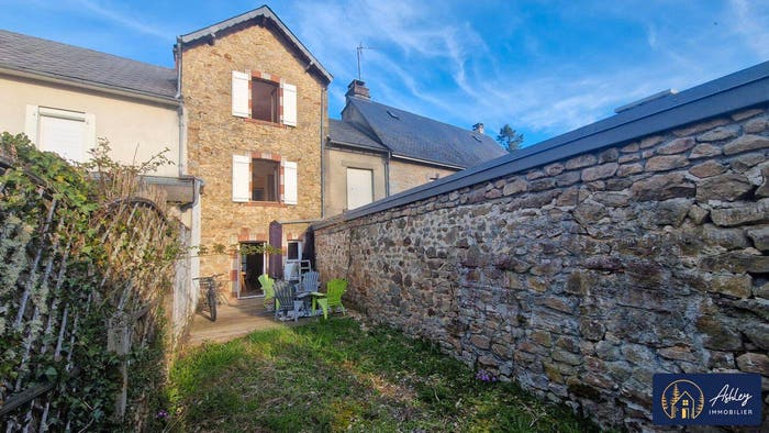 Neuvic - Maison 4 pièces à louer