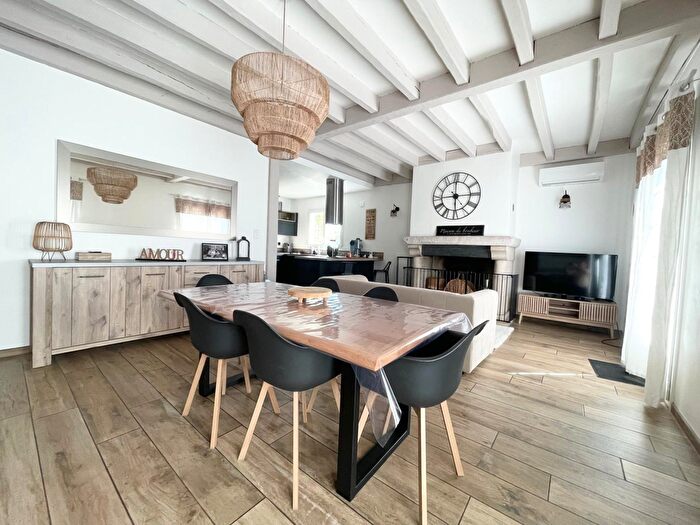 Saint-Bazile-de-Meyssac : Maison 8 pièces à vendre