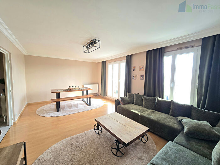 Appartement à vendre - Vénissieux, Anatole France, Paul Langevin - 4 pièces - 3 chambres