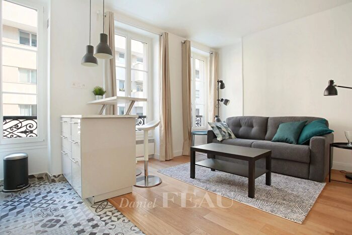 Appartement à louer - Paris e , Champ de Mars - 2 pièces - 1 chambre