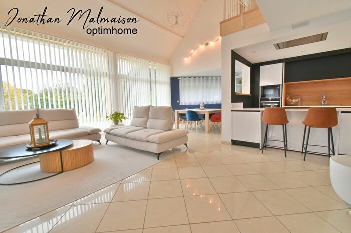 Maison à vendre - Saint-Sébastien-de-Morsent - 6 pièces - 5 chambres