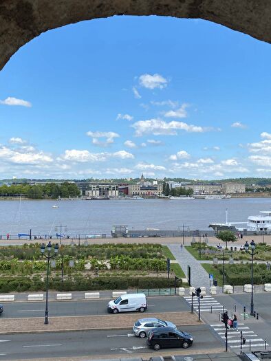 Appartement à louer - Bordeaux - 3 pièces - 2 chambres
