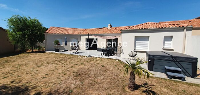 Saint-Macaire-en-Mauges : Maison 6 pièces à vendre