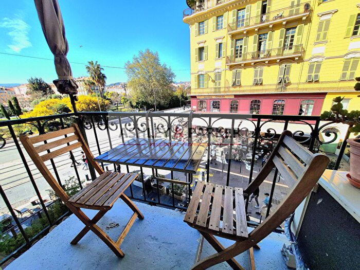 Appartement 2 pièces à Nice, Vieux Nice, à vendre