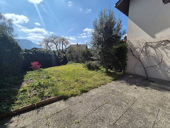 Maison à louer - Ambilly - 4 pièces - 3 chambres