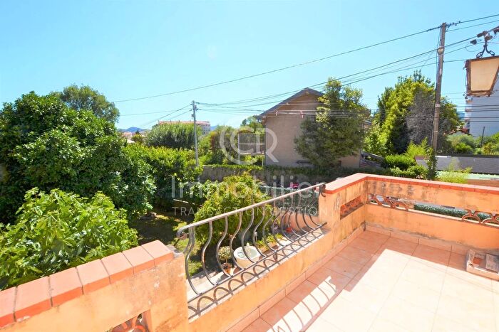 Appartement 3 pièces à louer - Cannes, Bocca Sud