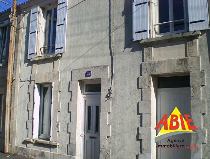 Fontenay-le-Comte, Commerce, Marchoux - Maison 5 pièces à vendre