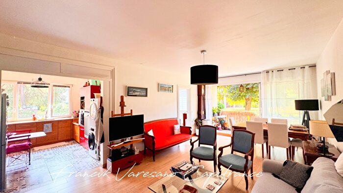 Appartement 4 pièces à Noisy-le-Roi, à vendre