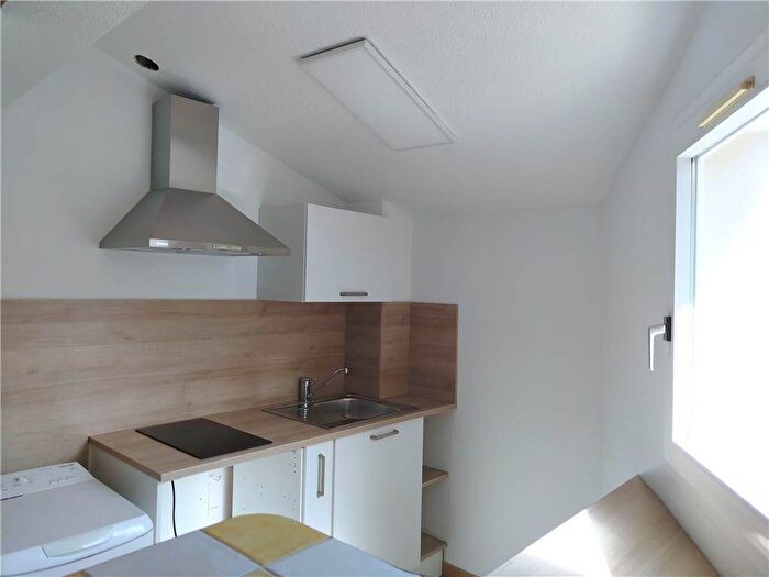 Appartement à louer - Vaison-la-Romaine - 2 pièces - 1 chambre