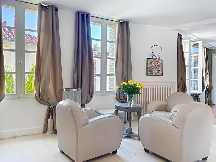 Appartement à vendre - Avignon, Palais des Papes, Zone Piétonne - 5 pièces - 4 chambres