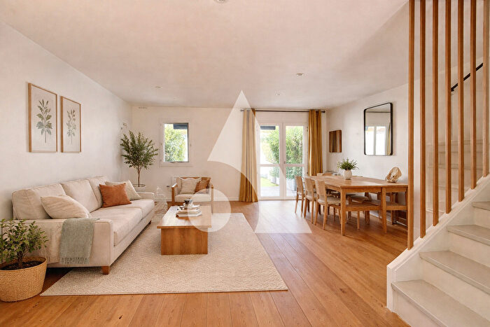 Maison à vendre - Le Tholonet - 4 pièces - 3 chambres