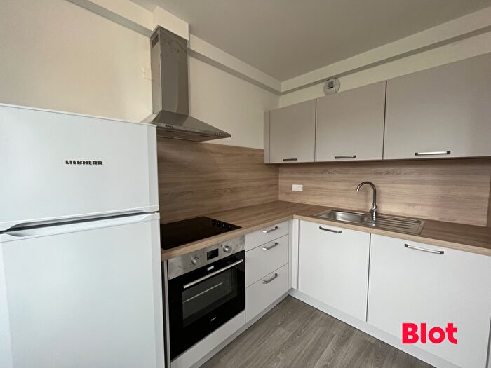 Appartement à louer - La Bouëxière - 2 pièces - 1 chambre