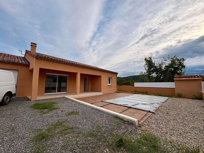 Maison 4 pièces à Vallon-Pont-d'Arc, à louer