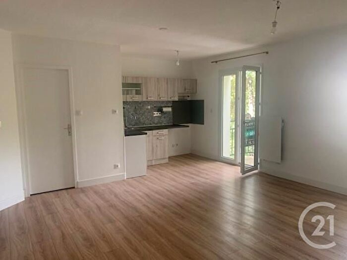 Appartement à louer - Chambray-lès-Tours - 4 pièces - 3 chambres