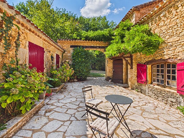 Maison 12 pièces à vendre à Soturac