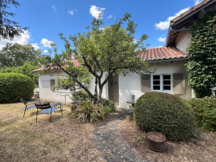 Maison 4 pièces à Chassenon, à vendre