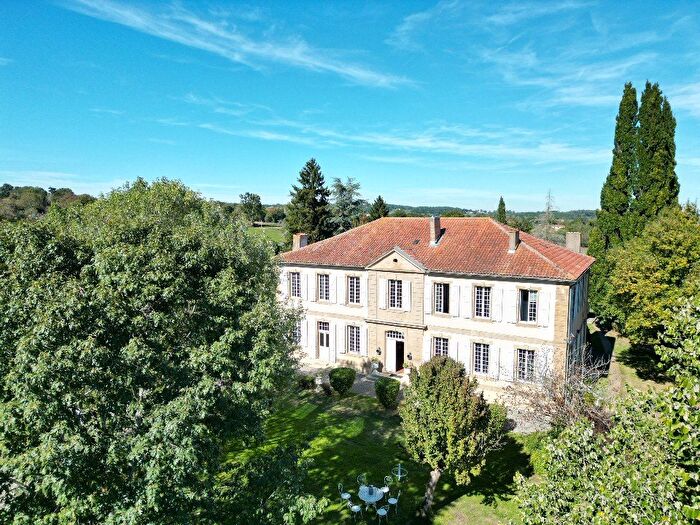 Maison à vendre - Mirande - 8 pièces - 6 chambres