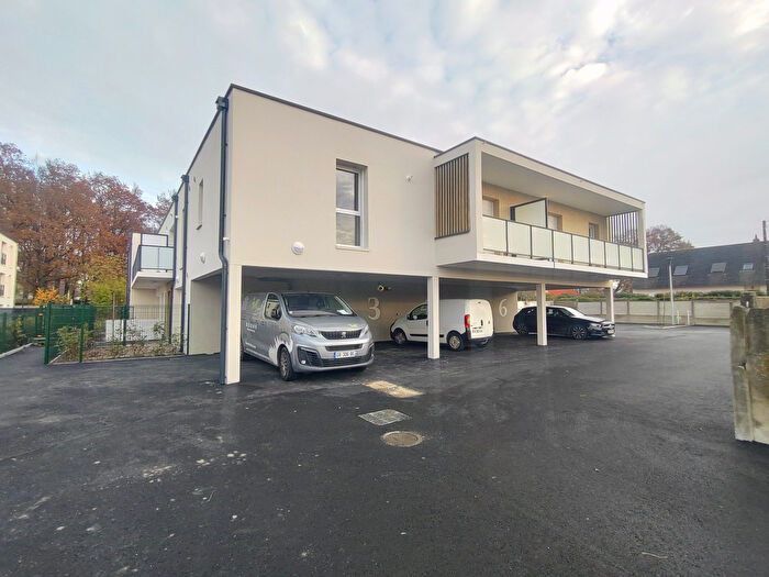 Appartement à louer - Saran, Centre-ville, Bois Joly, La Chiperie - 2 pièces - 1 chambre