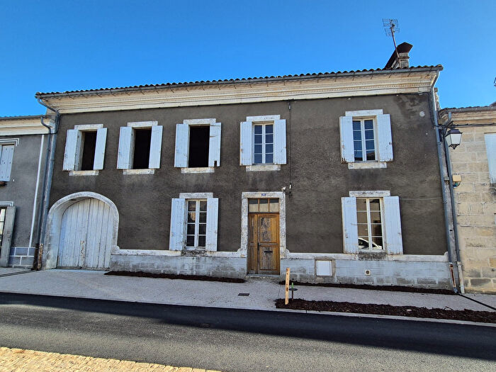 Maison à vendre - Sauveterre-de-Guyenne - 5 pièces - 2 chambres