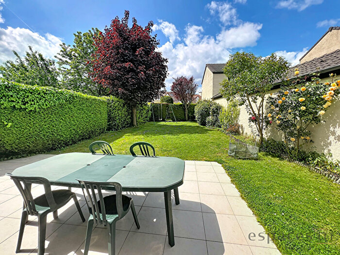 Maison 6 pièces à vendre à Guyancourt, Les Garennes
