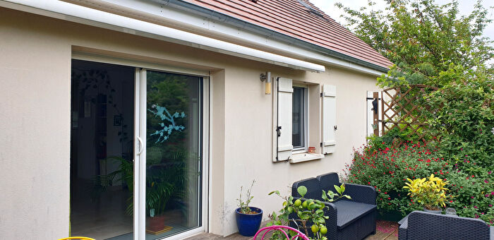 Maison à vendre - Noyant-de-Touraine - 6 pièces - 4 chambres