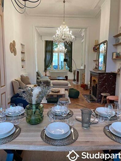 Appartement 1 pièce à louer - Centre-Neuf Bourg-Quesnoy-Delsaux-Musée-Cannoniers-Gare, Valenciennes
