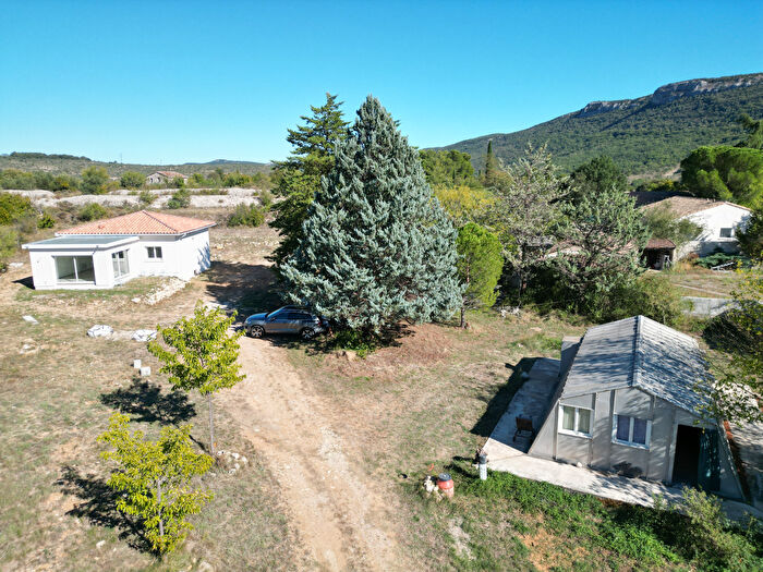 Maison 4 pièces à vendre à Laroque