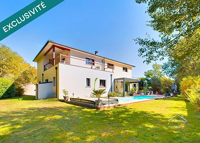 Maison à vendre - Arsac - 8 pièces - 5 chambres