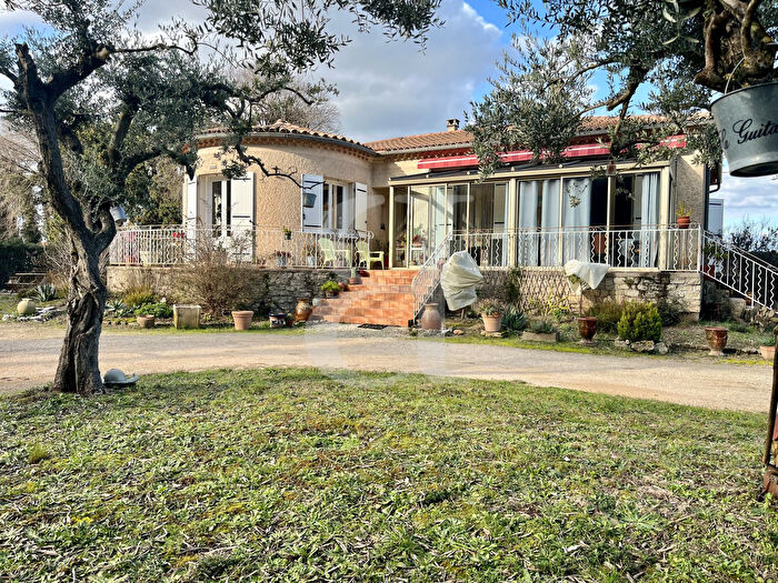 Maison à vendre - Saint-Étienne-du-Grès - 3 pièces - 2 chambres