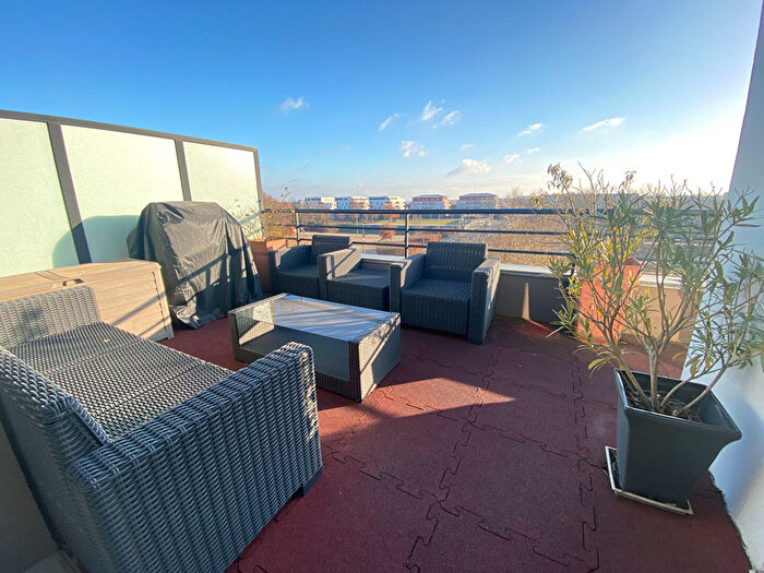 Appartement à vendre - Cernay - 4 pièces - 3 chambres