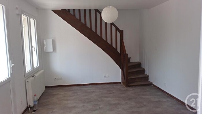 Appartement à louer - Coulommiers, Chemin de Fer - 3 pièces - 2 chambres