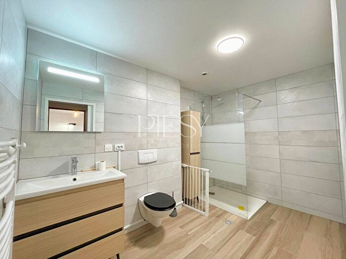 Appartement à louer - Beaumont - 4 pièces - 3 chambres