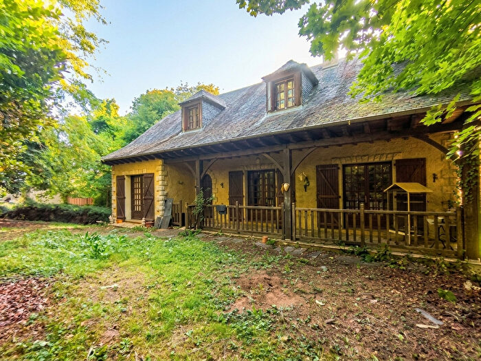 Maison 8 pièces à vendre à Saint-Hilaire-Peyroux