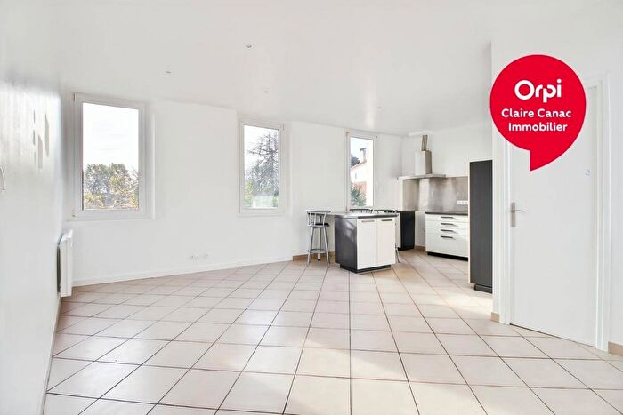 Appartement à louer - En Germier-Pech-Clauzades, Lavaur - 2 pièces - 1 chambre