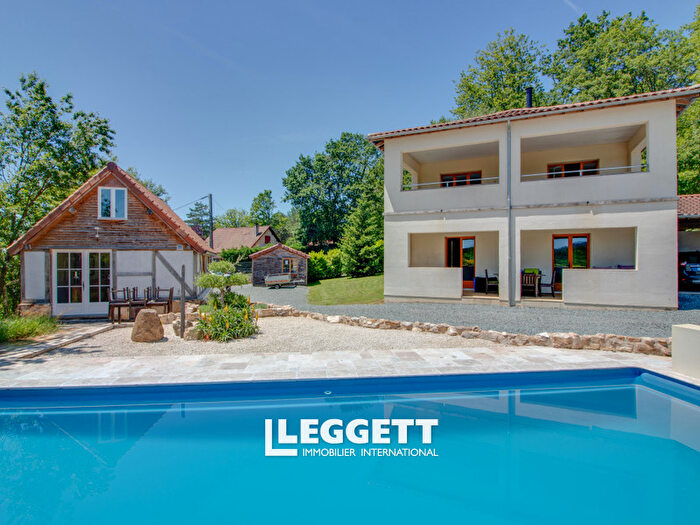 Maison 14 pièces à vendre - Saint-Pardoux-la-Rivière