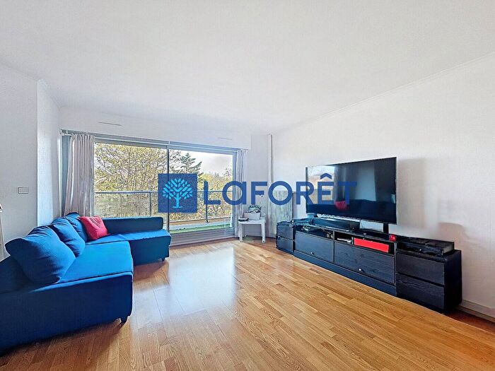 Appartement à louer - Charles Gounod, Saint-Germain-en-Laye - 5 pièces - 3 chambres