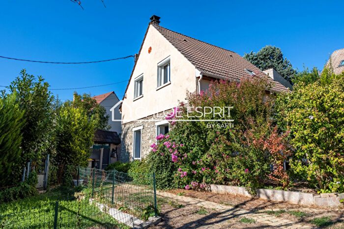 Maison 5 pièces à Mandres-les-Roses, à vendre
