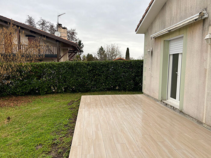 Maison à louer - Le Haillan - 5 pièces - 3 chambres