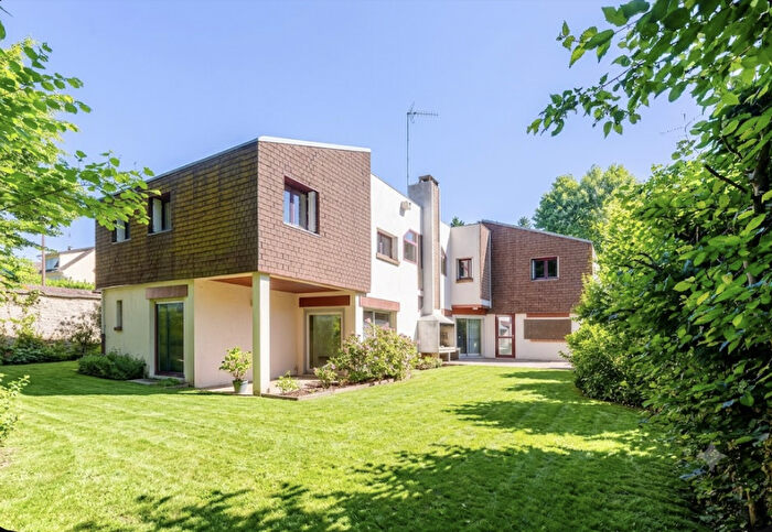 Maison 9 pièces à Saint-Germain-en-Laye, Pontel, Schnapper, Sous-préfecture, à vendre
