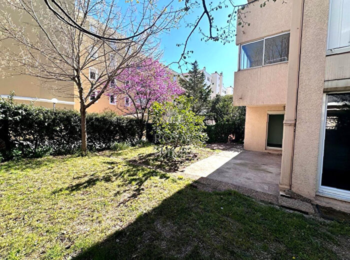 Appartement à vendre - Toulon, Saint-Roch - 3 pièces - 2 chambres