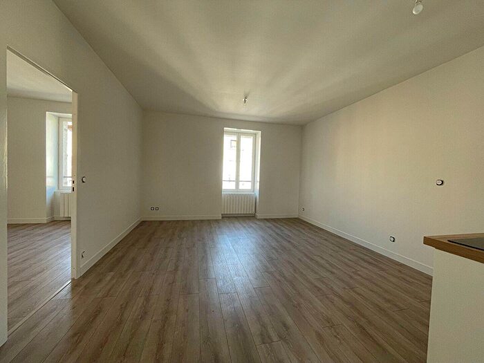 Canal, Givors - Appartement 3 pièces à louer