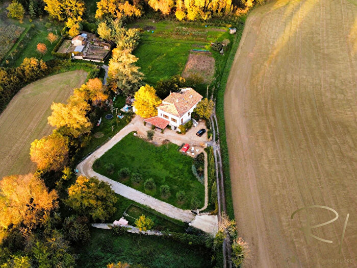 Maison 7 pièces à Barjac, à vendre