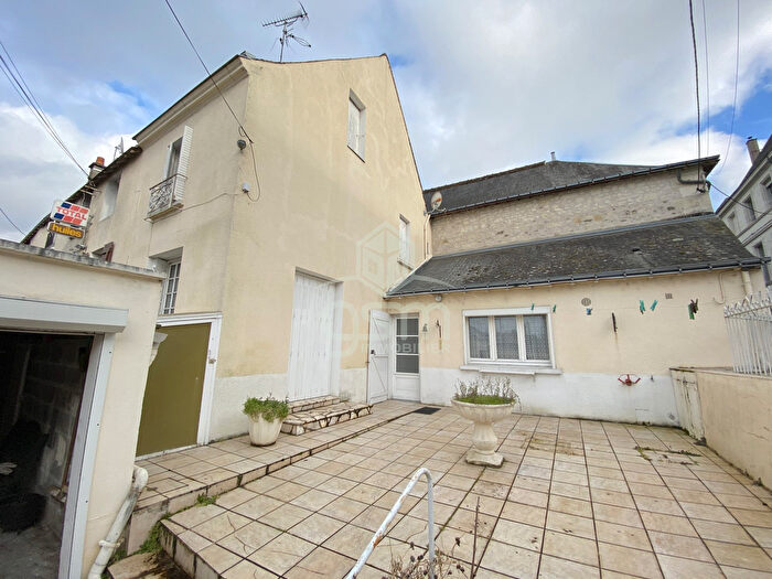 Maisons à vendre et appartements à louer - 1