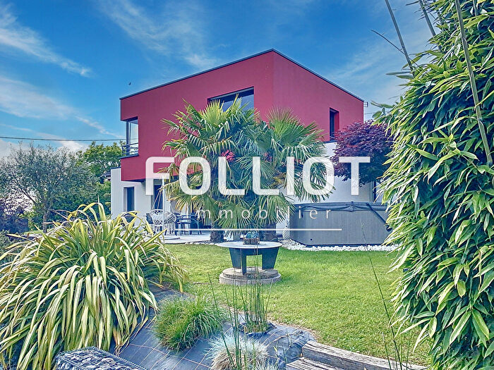 Maison à vendre - Saint-Georges-des-Groseillers - 6 pièces - 4 chambres