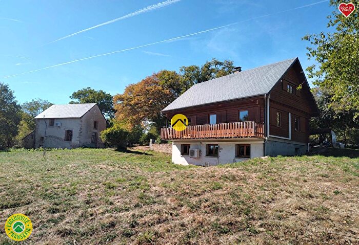 Maison 8 pièces à Dun-le-Palestel, à vendre