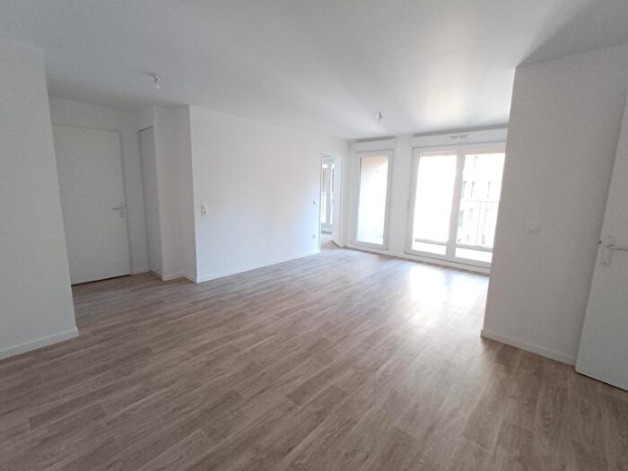 Appartement à louer - Bobigny, Centre-ville - 4 pièces - 3 chambres