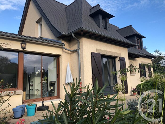 Maison 4 pièces à Saint-Étienne-en-Coglès, à louer